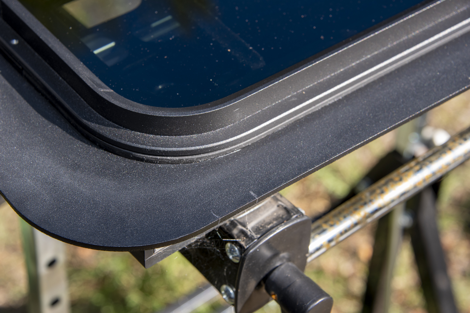 Explore Glazing sliding rear windows – TGR: Team Ghetto Racing