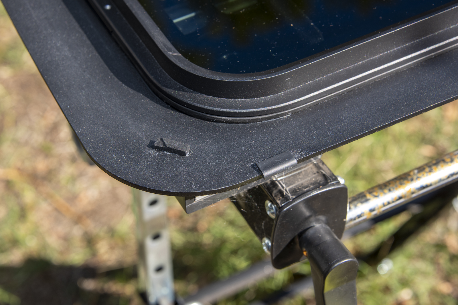 Explore Glazing sliding rear windows – TGR: Team Ghetto Racing