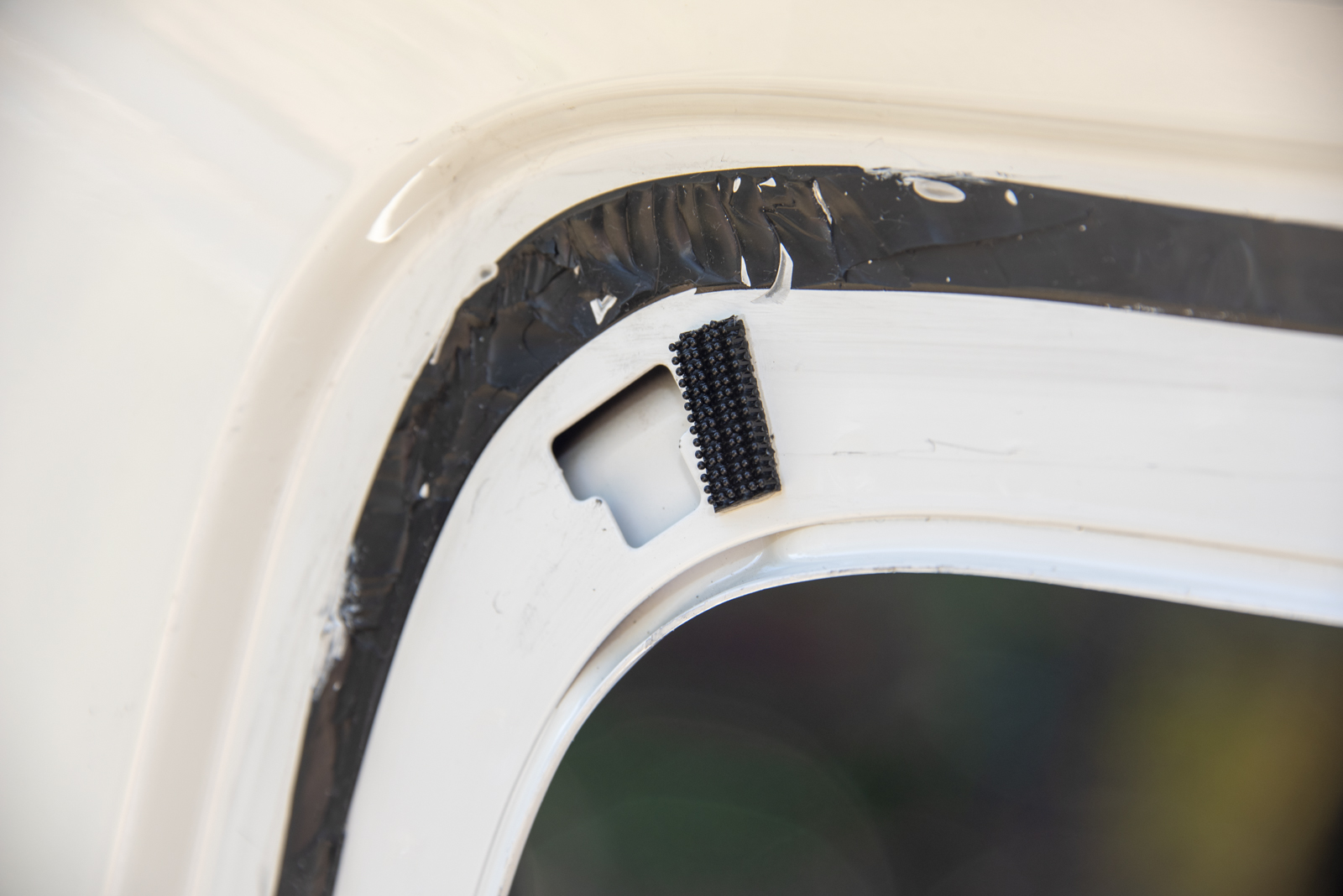 Explore Glazing sliding rear windows – TGR: Team Ghetto Racing