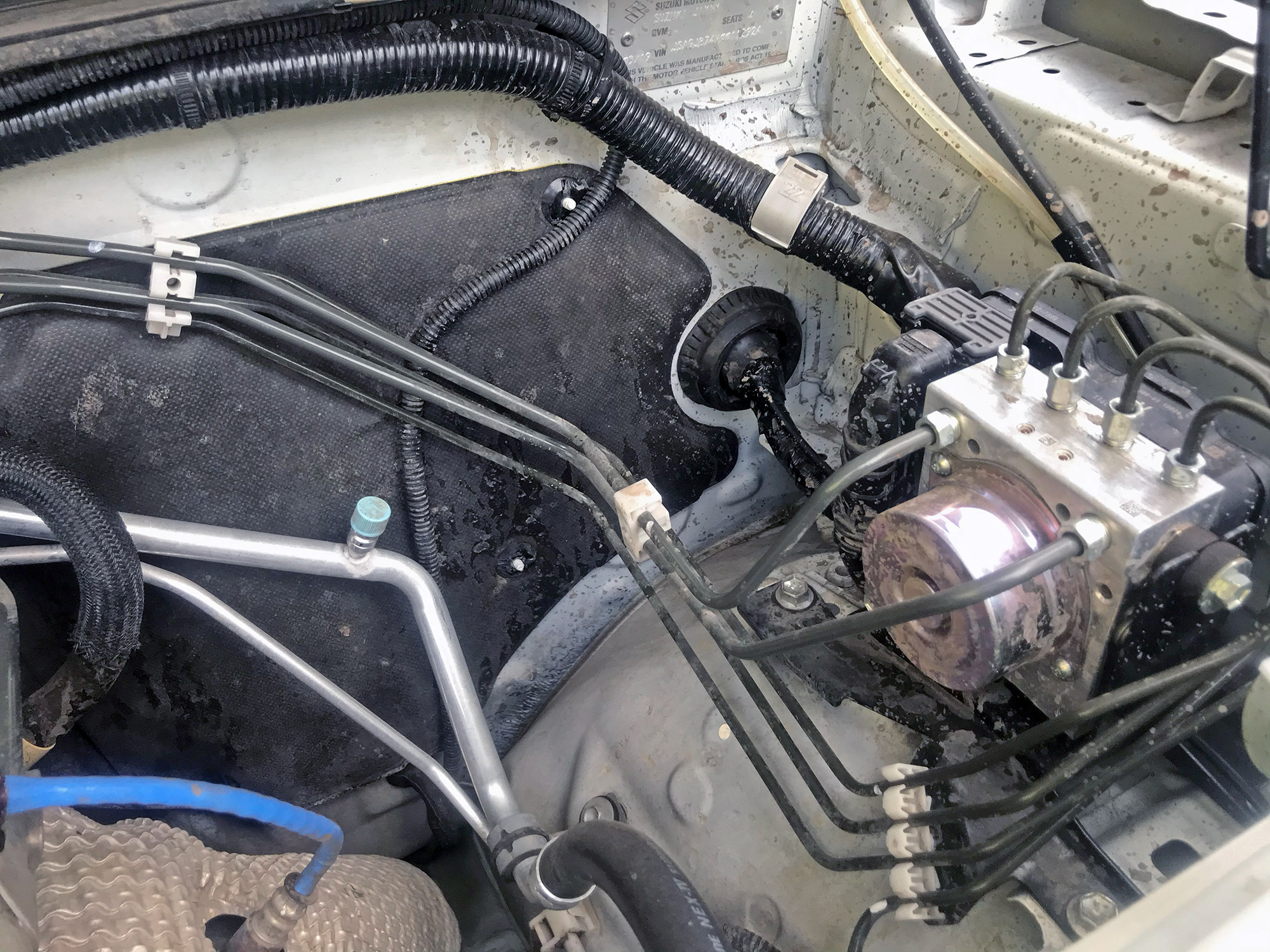 Under bonnet compressor – TGR: Team Ghetto Racing